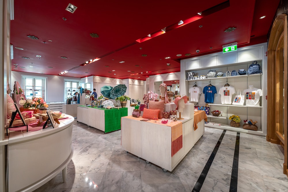 Queen Sirikit Museum of Textiles | The Grand Palace